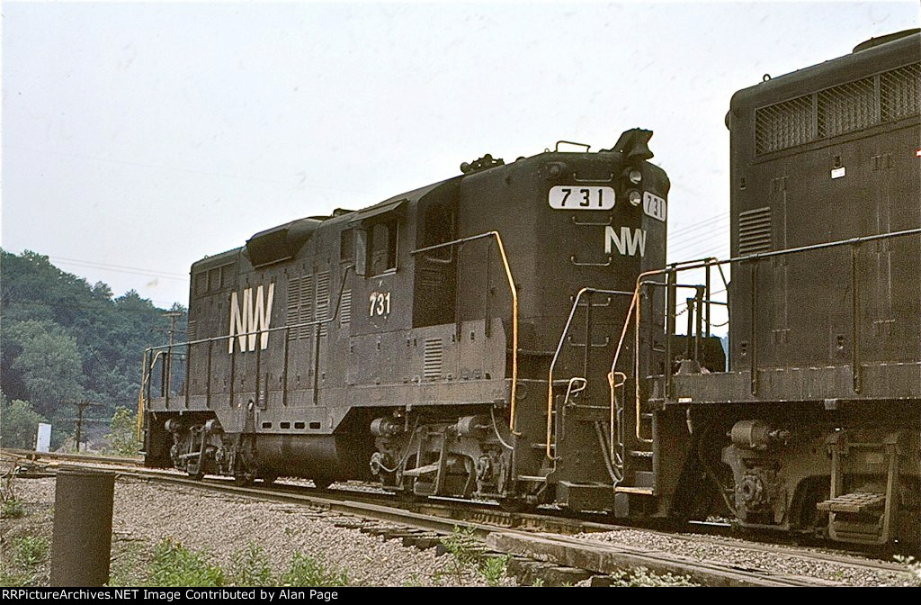 N&W GP9 731